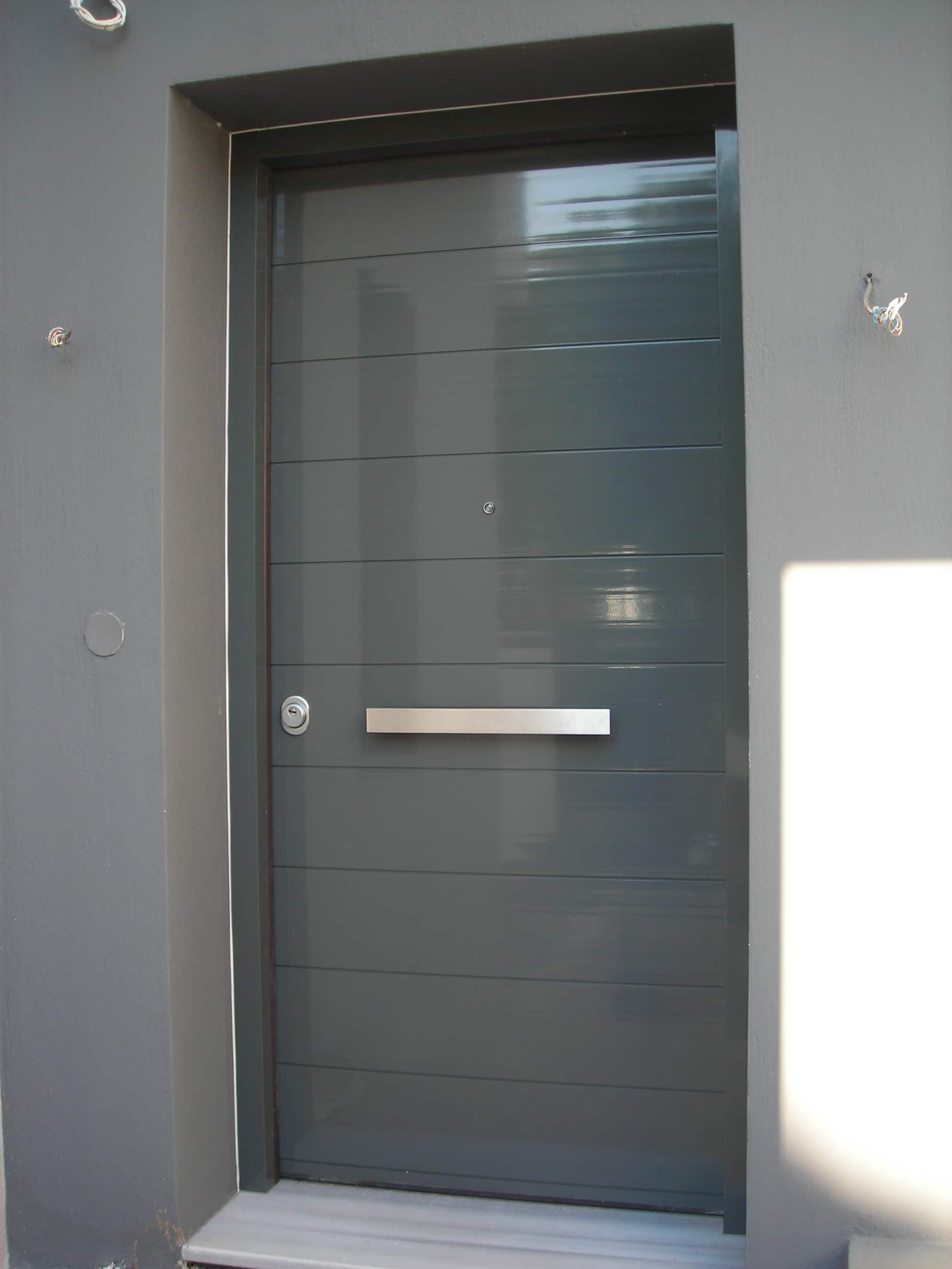 Horizontal Shiplap 0.5CM. RAL 704 - Stardoor - Blokaport